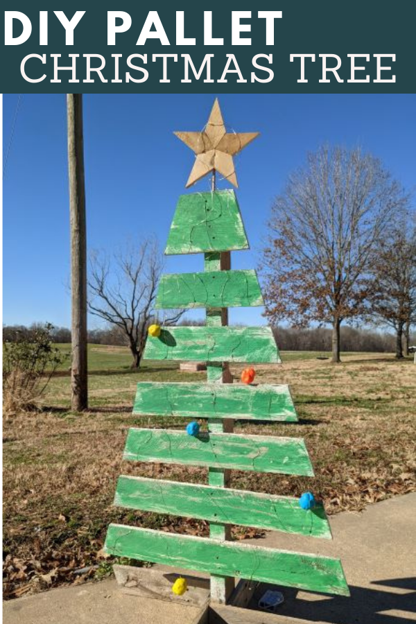 How to Build a Pallet Christmas Tree