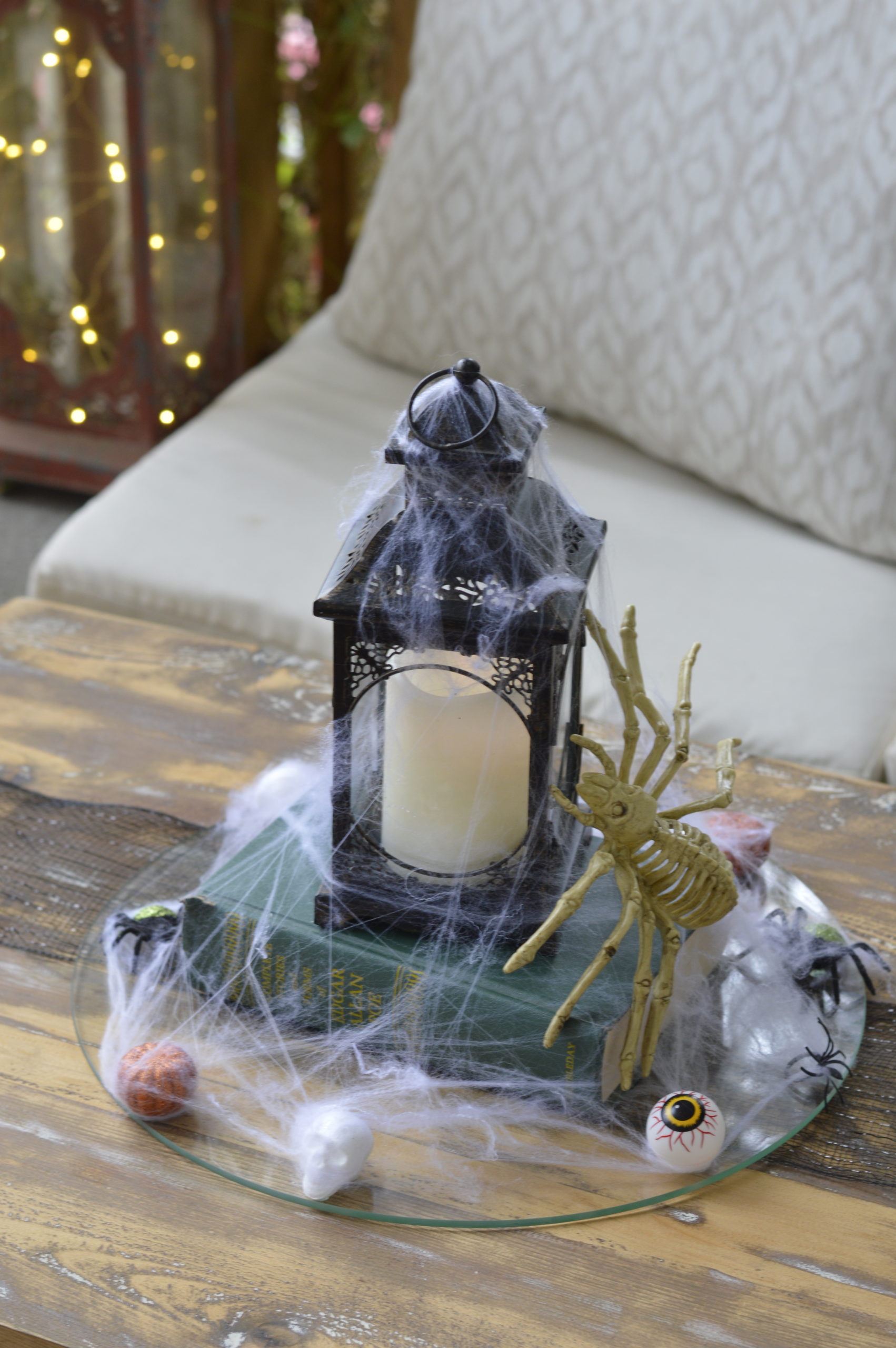 DIY Halloween Lantern Centerpiece