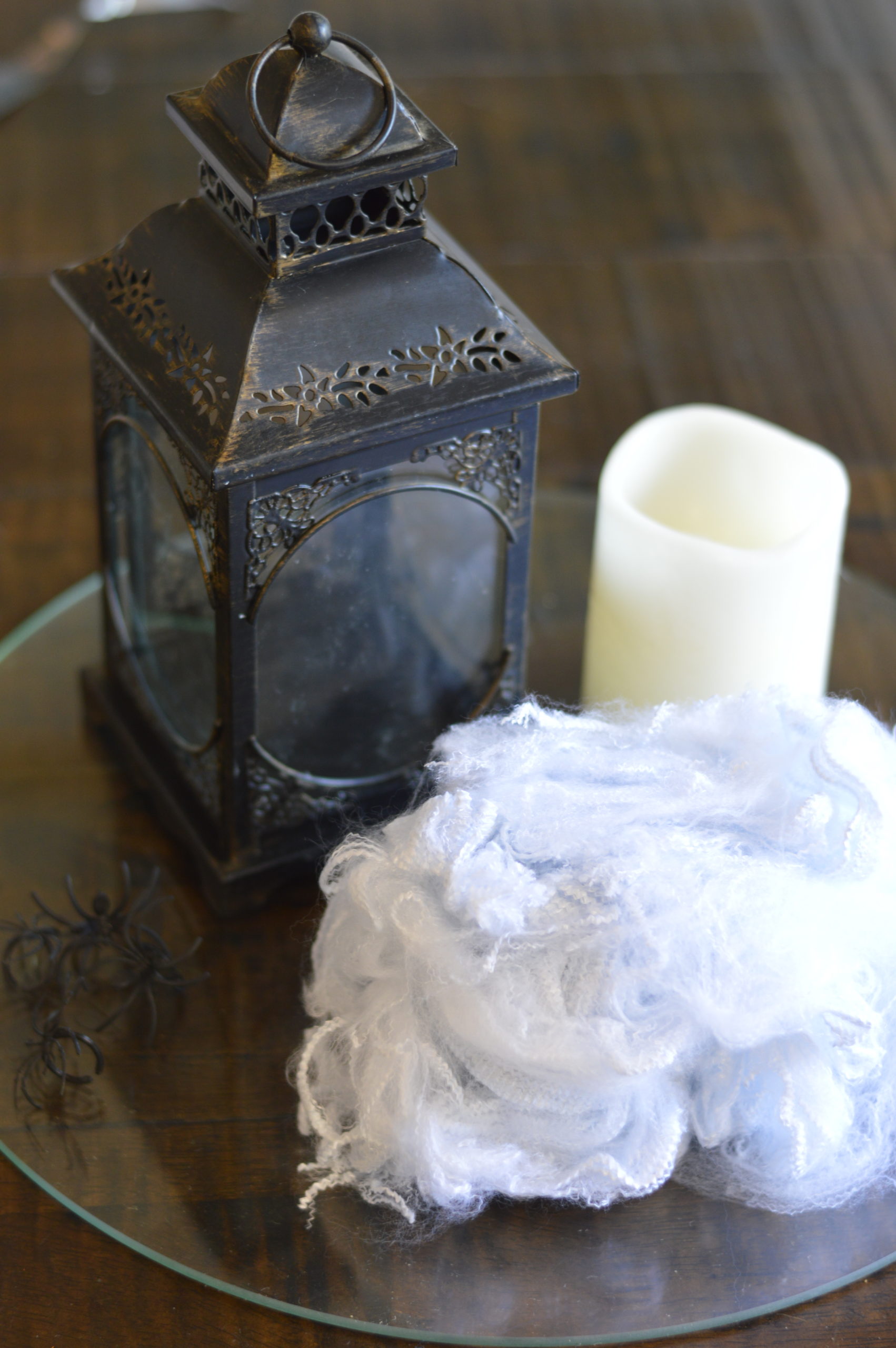 DIY Halloween Lantern Centerpiece