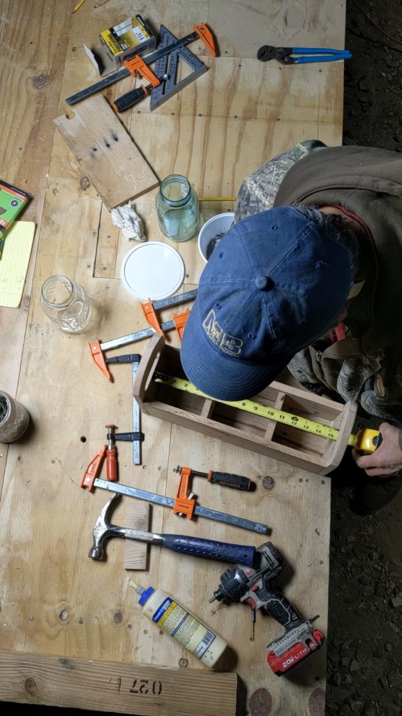 How to build a Wooden Caddy