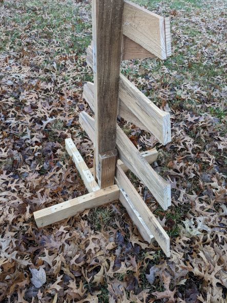 DIY Two Christmas trees from one pallet