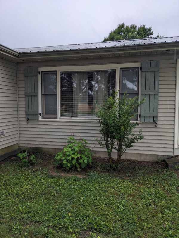 How to Install Wooden Shutters using Hinges and Shutter Dogs
