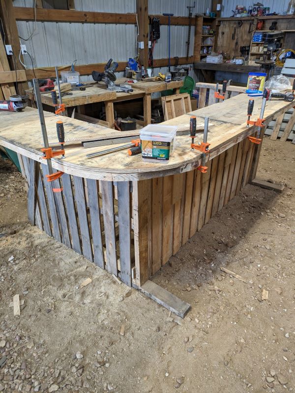 DIY Pallet Bar