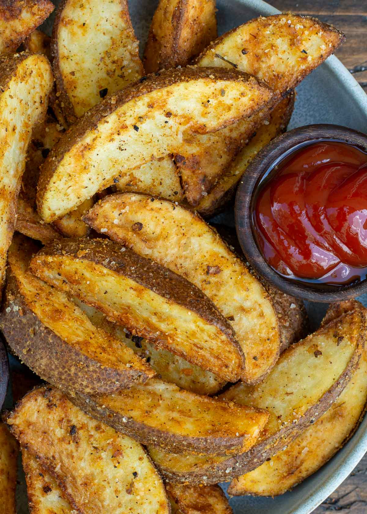 Crispy Baked Potato Wedges